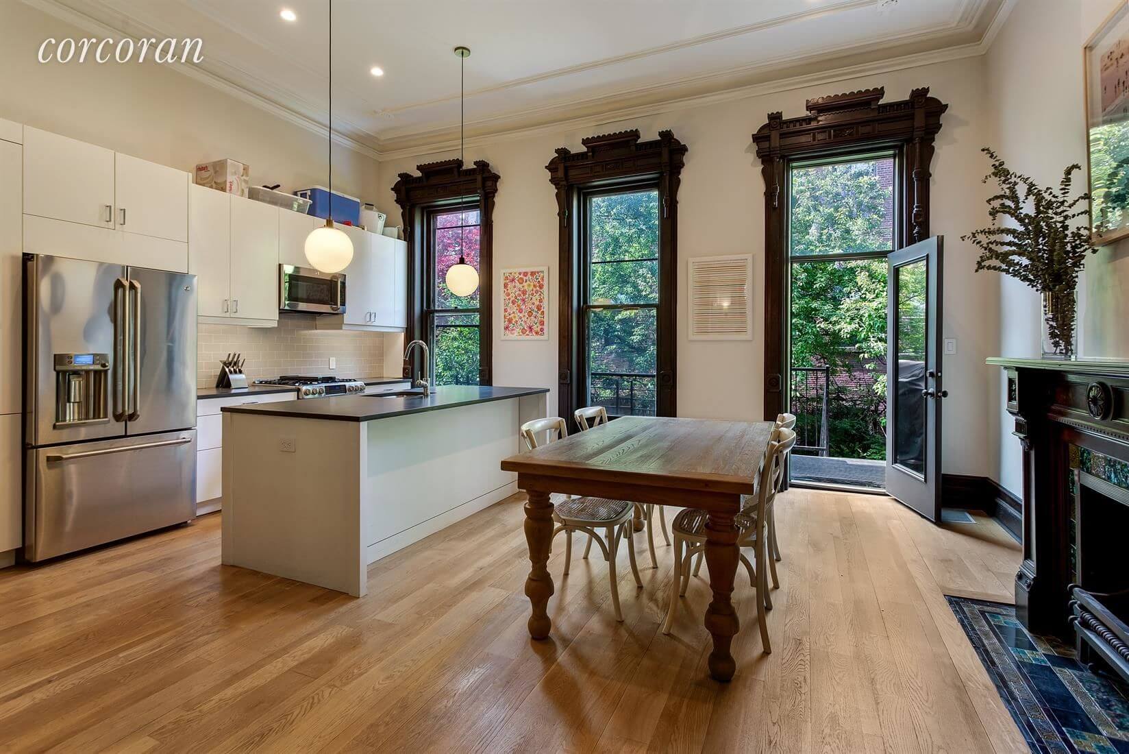 Brooklyn Apartments for Rent: Park Slope, 190 Saint Johns Place