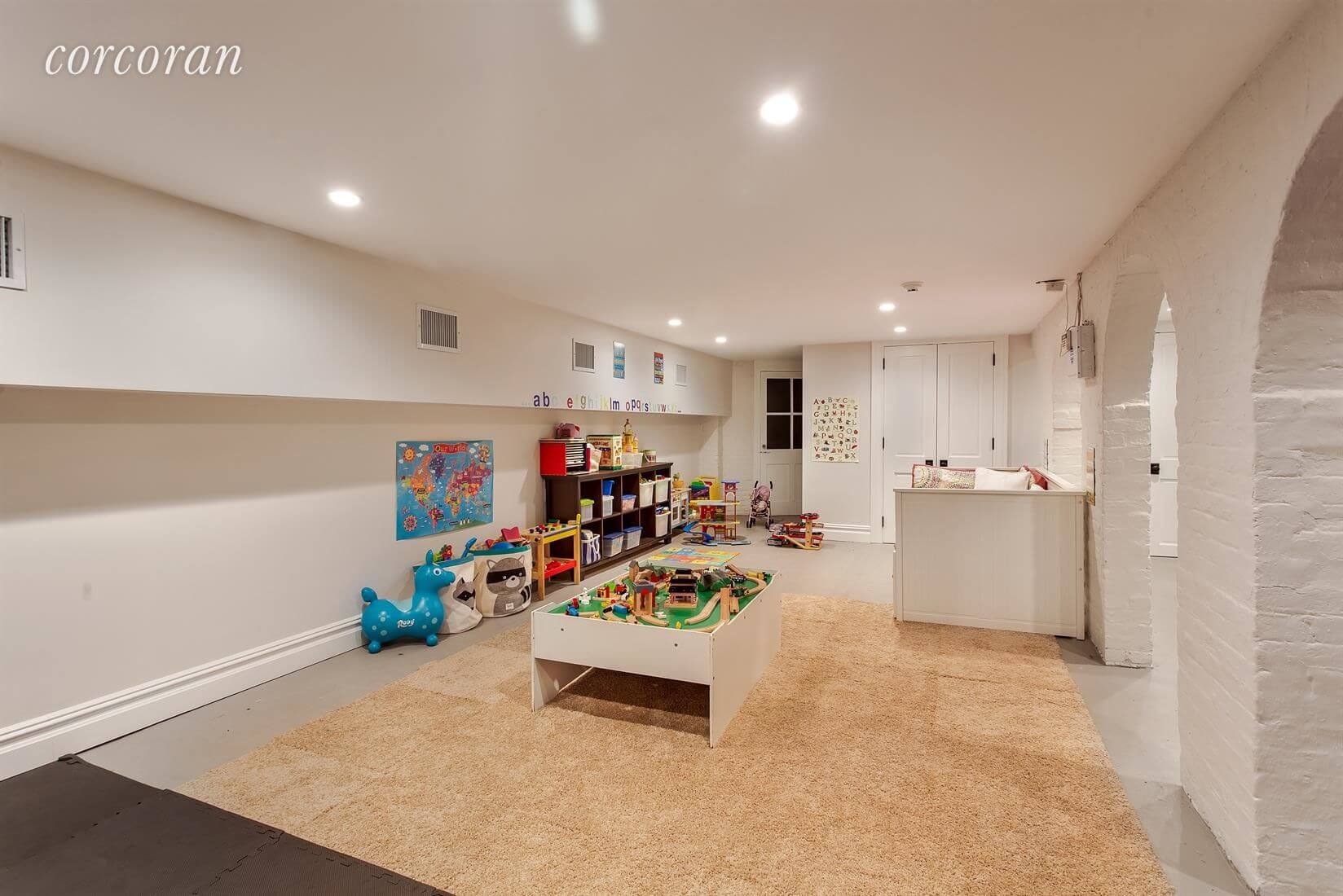 Brooklyn Apartments for Rent: Park Slope, 190 Saint Johns Place