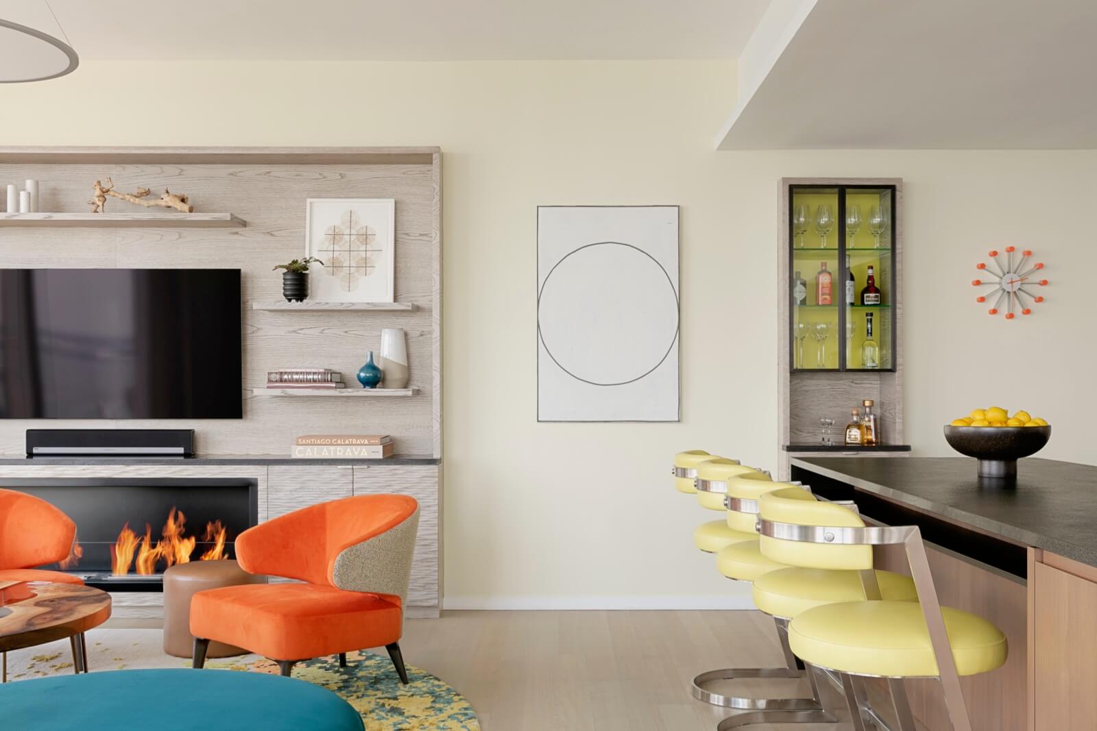 The Insider: Furnishings Echo Curvy Walls, Emphasize River View from ...