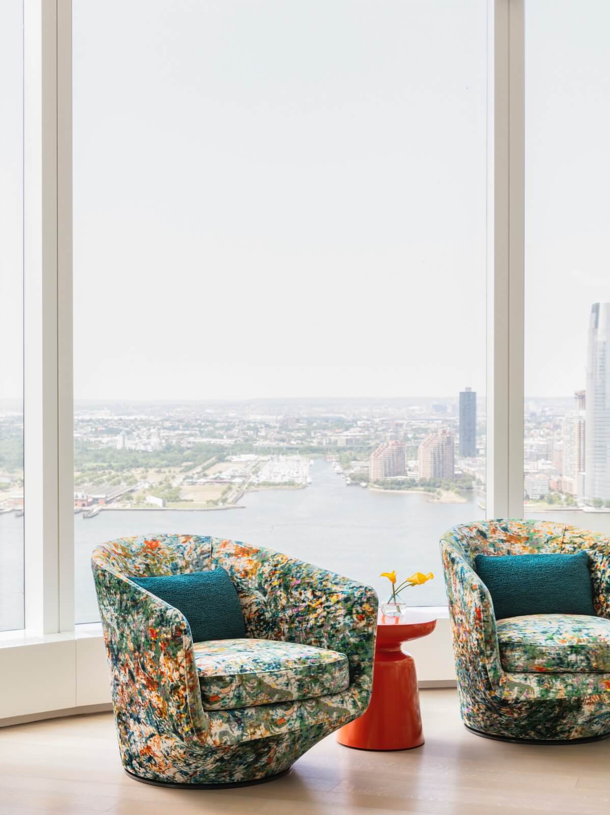 The Insider: Furnishings Echo Curvy Walls, Emphasize River View from ...