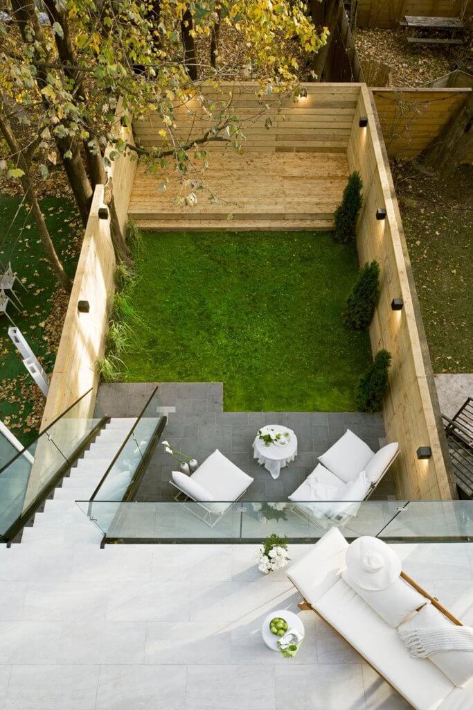 Ocean Hill Brownstone With Artist-Designed All-White Mod Interior, Roof ...