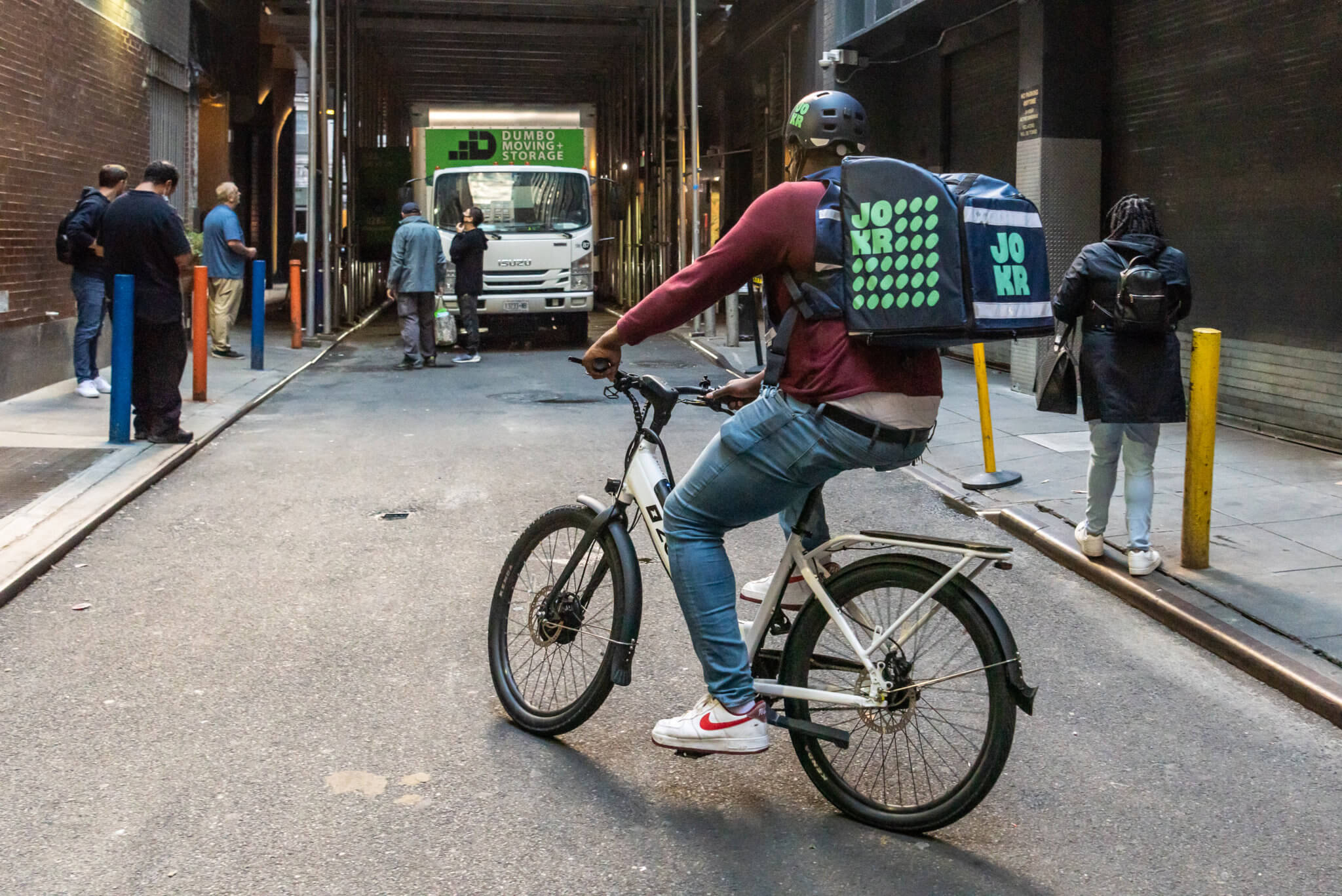 Here's How Grocery Delivery App Workers Are Treated in NYC