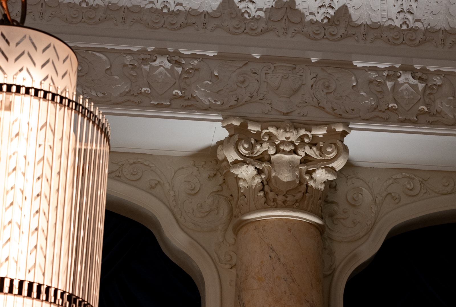 Brooklyn Paramount Opens With Original Baroque Extravagance, Modern Touches