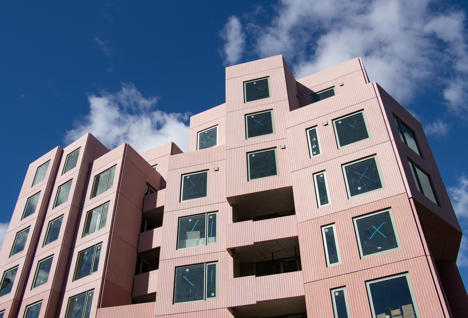 Tankhouse, SO-IL's Pink Condos Wrap Up in Fort Greene