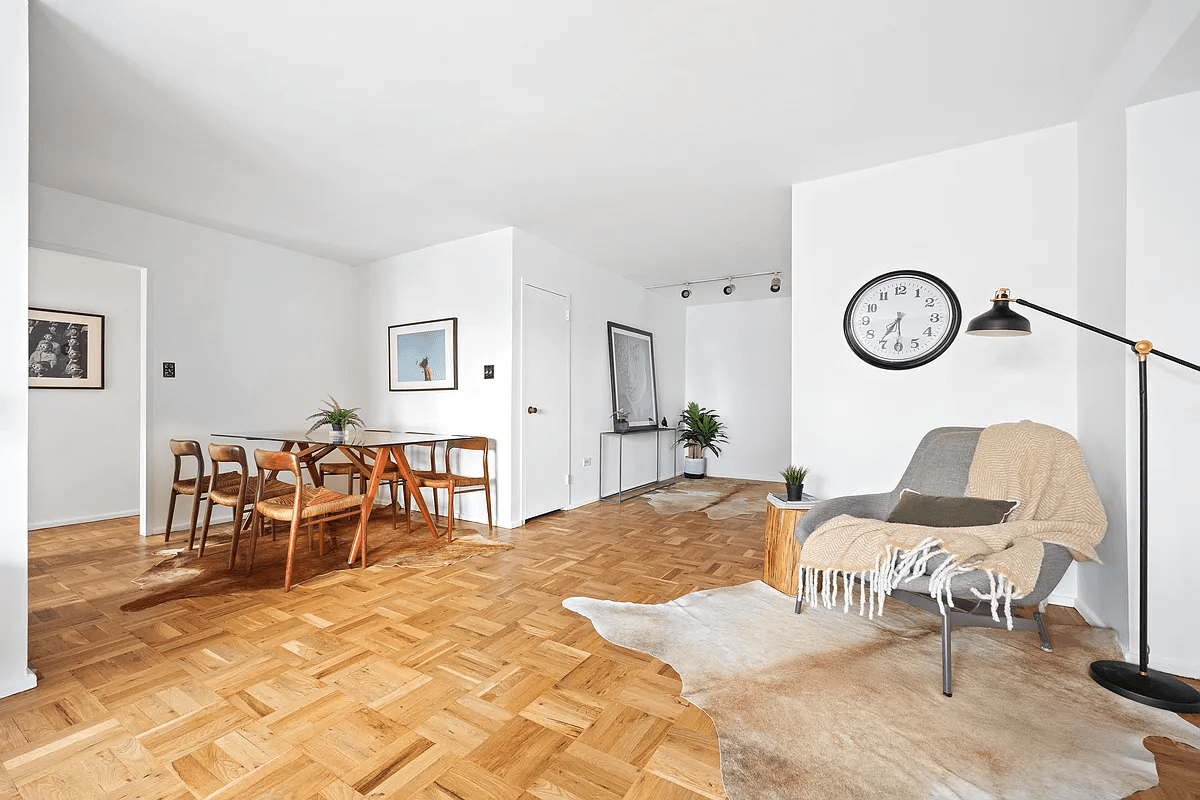 Modern Downtown Brooklyn Two-Bedroom Asks $899K